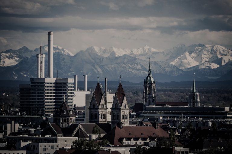 WMCF Corporate Finance, Unternehmenszukäufe und -verkäufe